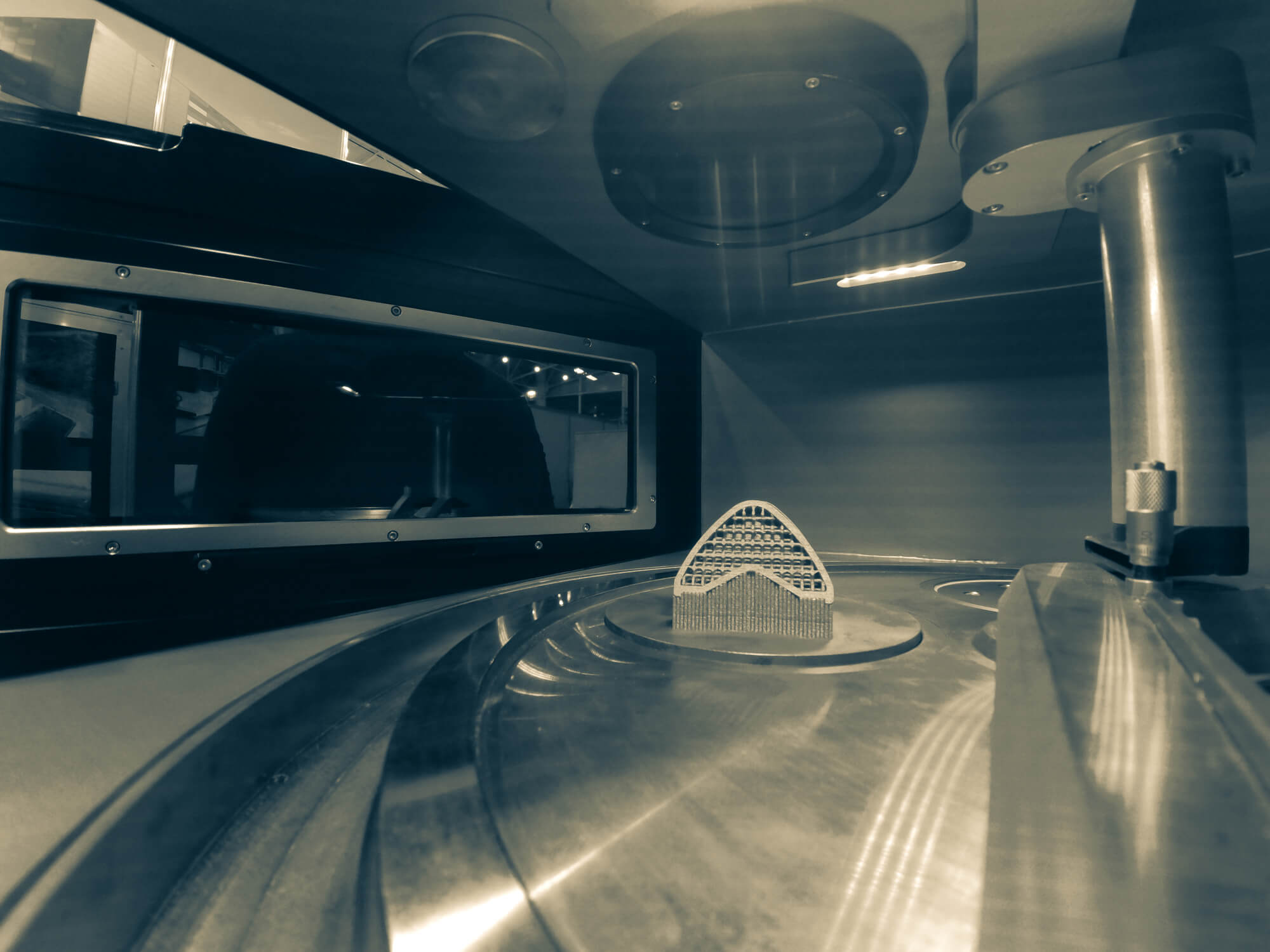 5 Business Advantages of Resurfacing Metal Additive Build Plates | PMi2